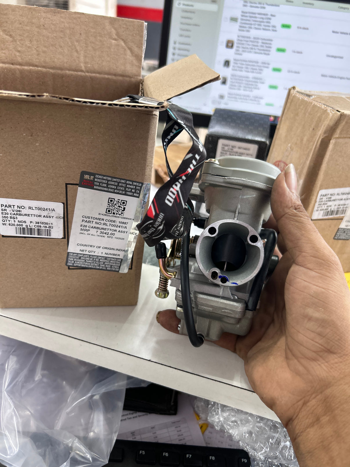 RLT00241/A (E20) BS29 Carb – BS3 UCE 350 Classic/Bullet/Electra/TB – UNDER THE HOOD