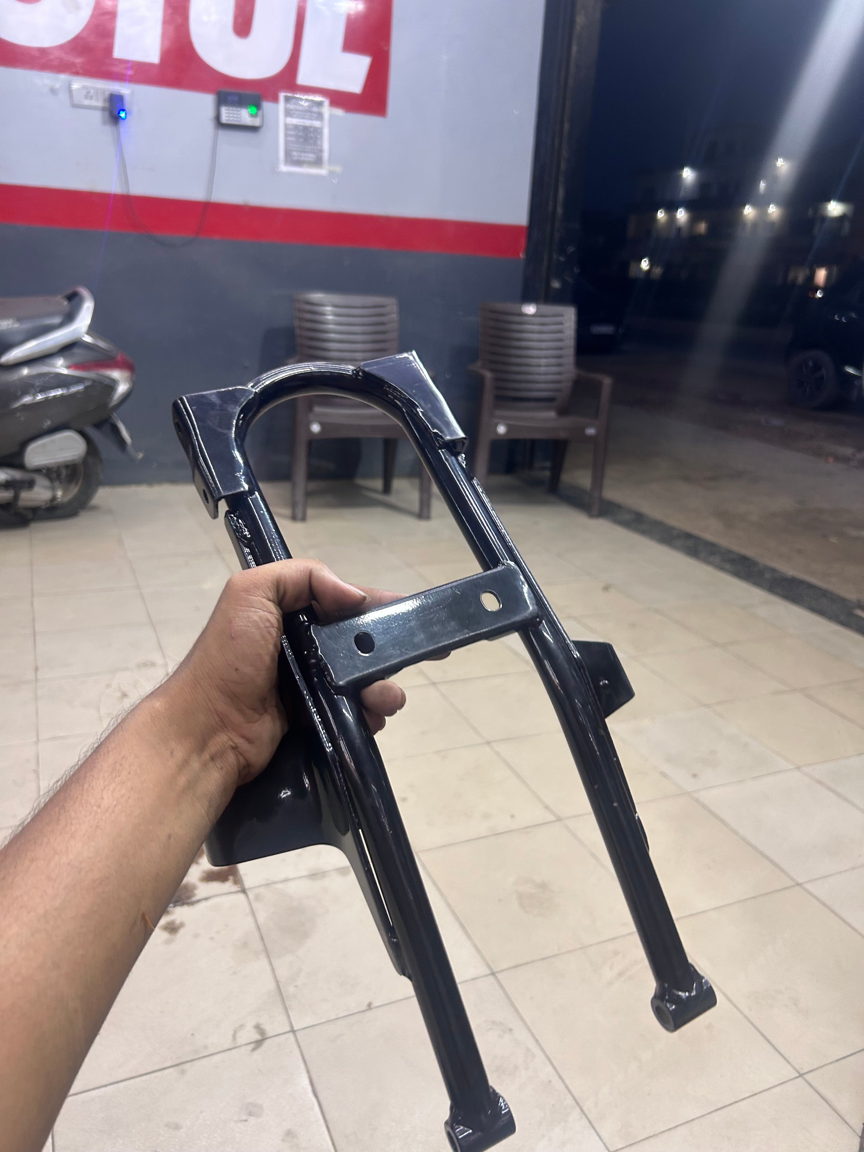 Royal Enfield 801575 Sub Frame – Classic 350 & 500 UCE – Black – UNDER ...