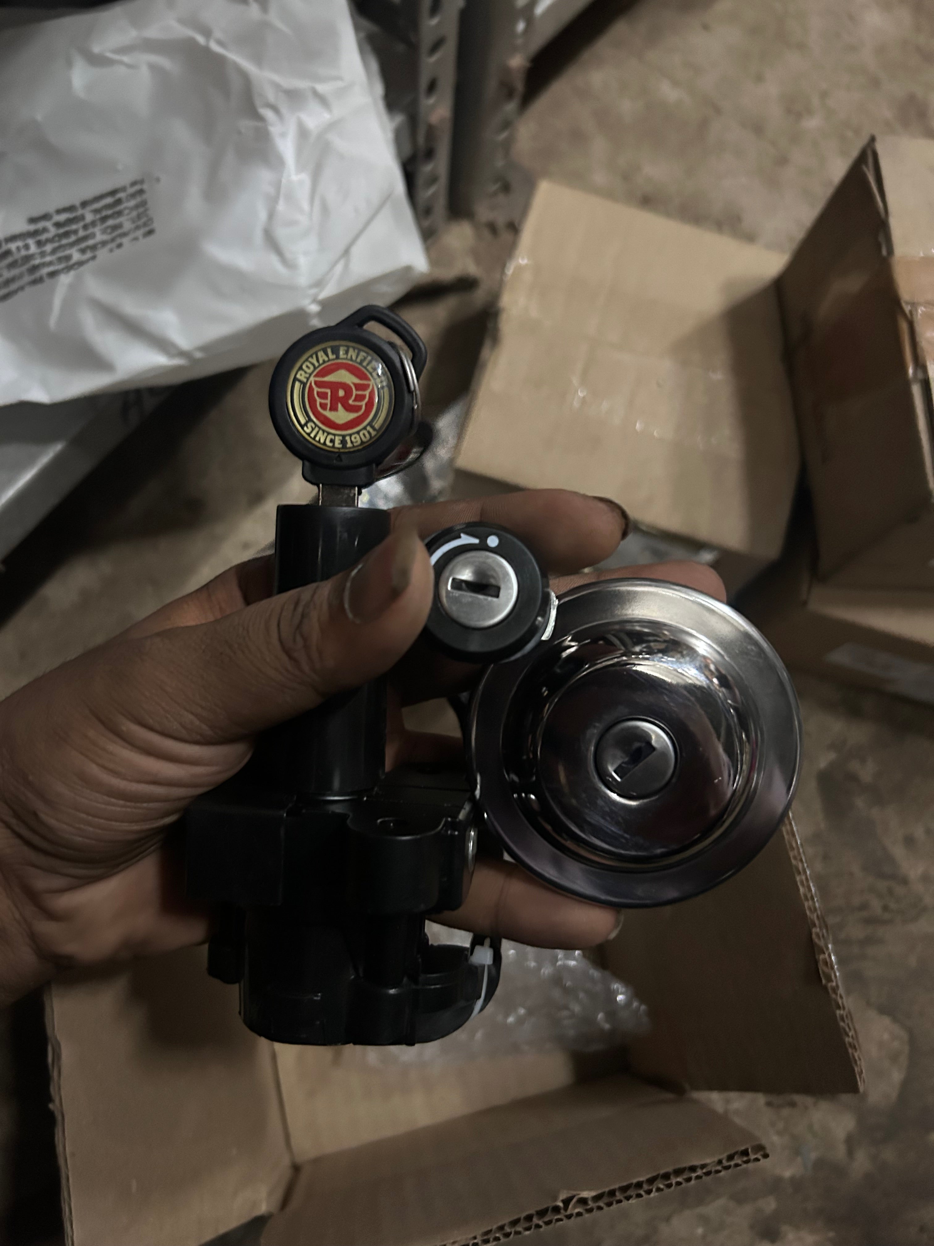 594129/C – Genuine Royal Enfield Common Key Set Lockset for Thunderbir ...