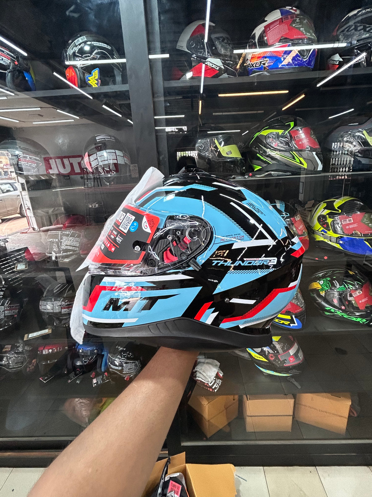 MT Thunder 3 Pro Helmet Blaze B7 Gloss – SHARP 4-Star Rated – UNDER THE ...